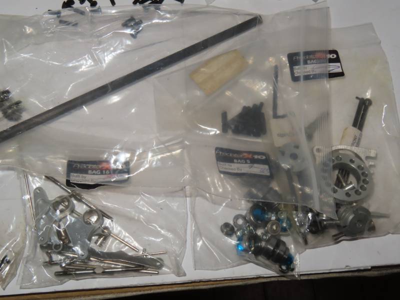 日本代購代標第一品牌【樂淘letao】－プレデターX10 T.Tech Predator 未組み立て品 ラジコン RC キット 難あり